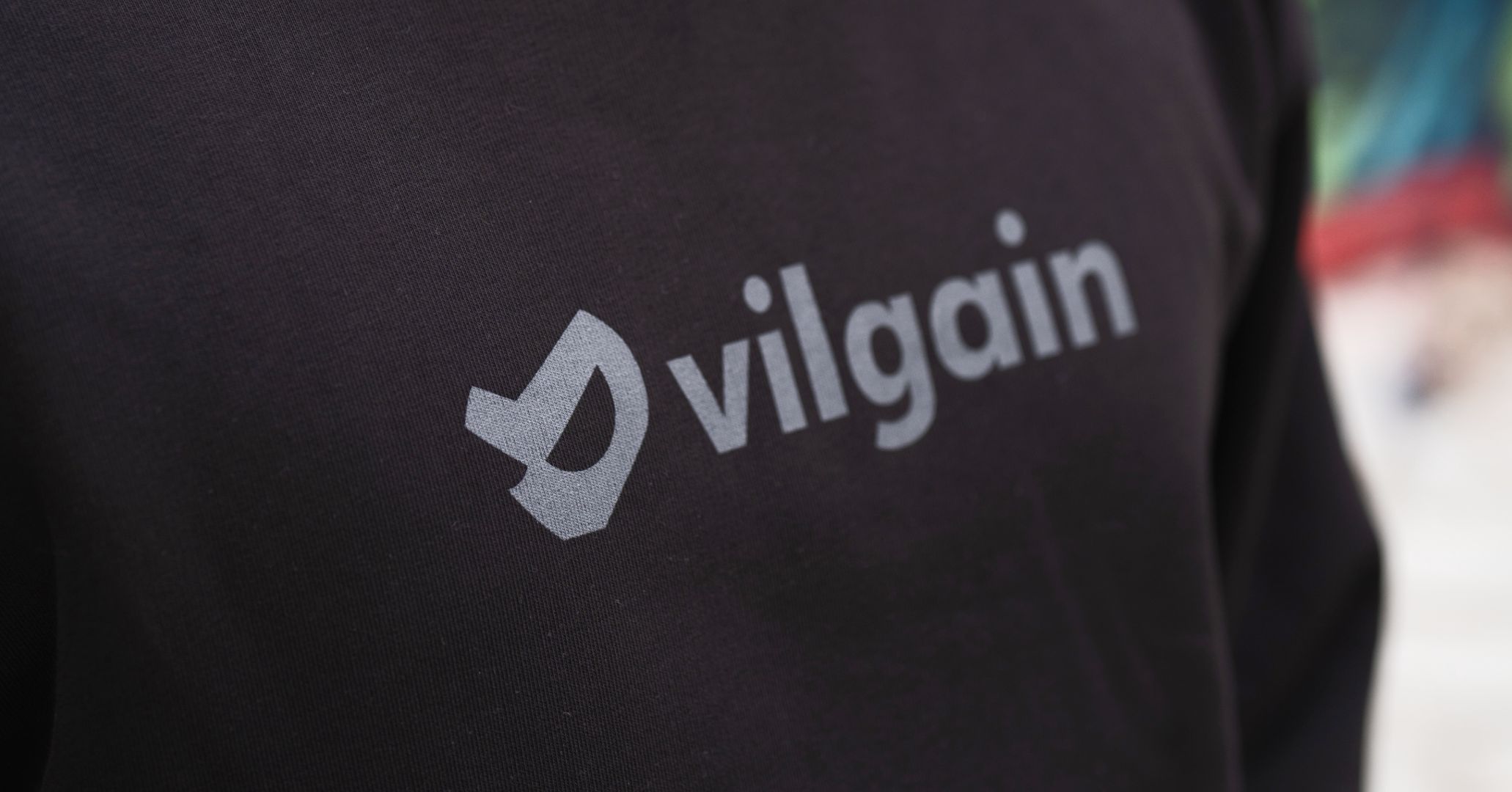 Vilgain představuje nové logo, finální podobě předcházelo přes 1000 ...