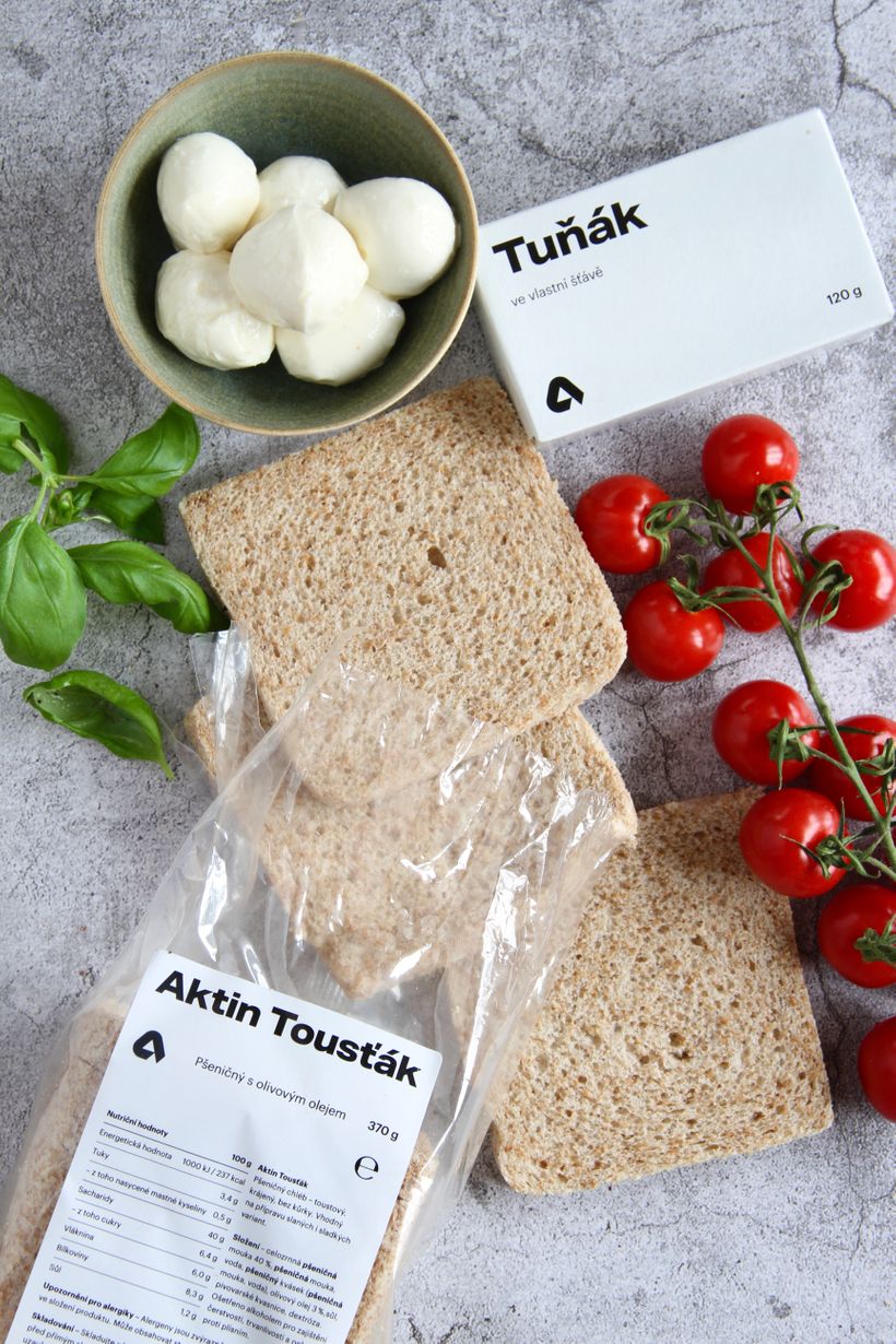 Toast s tuňákem a mozzarellou | Aktin recepty