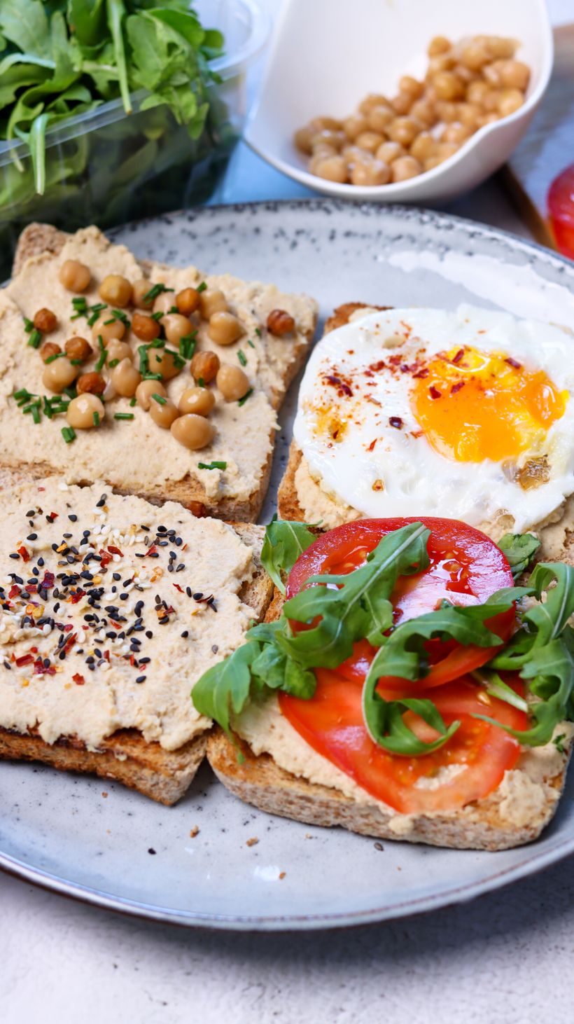 Hummus toast 4x jinak | Aktin recepty